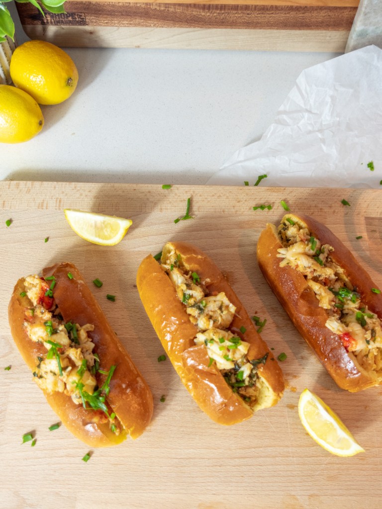 Cajun Butter Lobster Rolls - CookWithCi