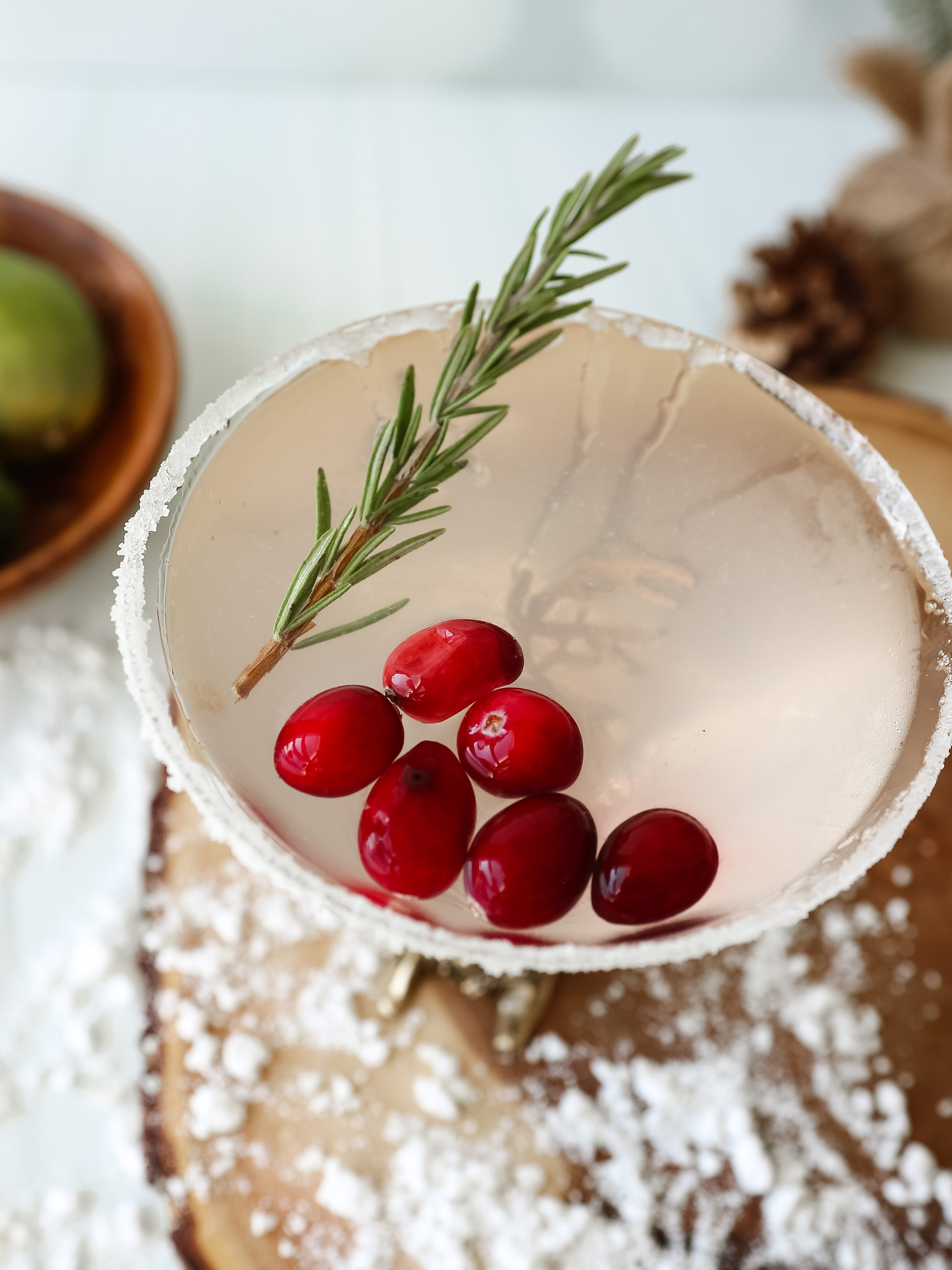 Winter White Cosmopolitan: Holiday Cocktail - CookWithCi